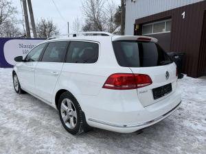 White Volkswagen Passat 2011 in Siauliai, with an engine capacity of 1.97 L and mileage of 294 thousand km for 5350 €, photo 7 on AUTOMOTO.COM.LV