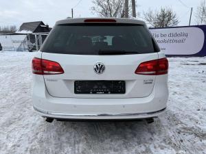 White Volkswagen Passat 2011 in Siauliai, with an engine capacity of 1.97 L and mileage of 294 thousand km for 5350 €, photo 8 on AUTOMOTO.COM.LV