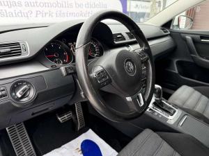 White Volkswagen Passat 2011 in Siauliai, with an engine capacity of 1.97 L and mileage of 294 thousand km for 5350 €, photo 12 on AUTOMOTO.COM.LV