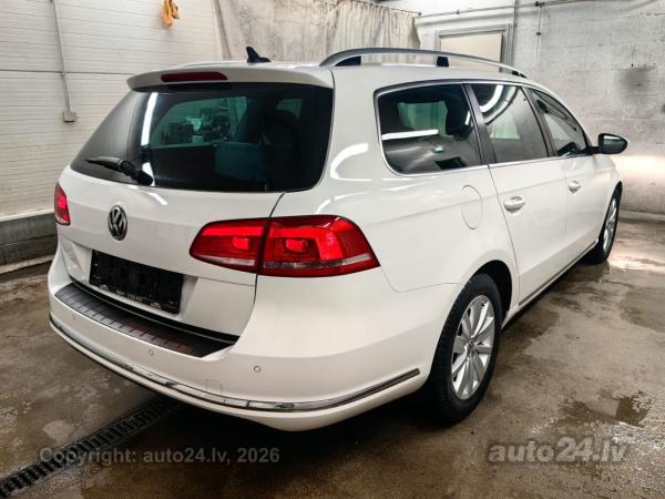 White Volkswagen Passat 2011 in Viljandi, with an engine capacity of 2.00 L and mileage of 242 thousand km for 6190 €, photo 11 on AUTOMOTO.COM.LV