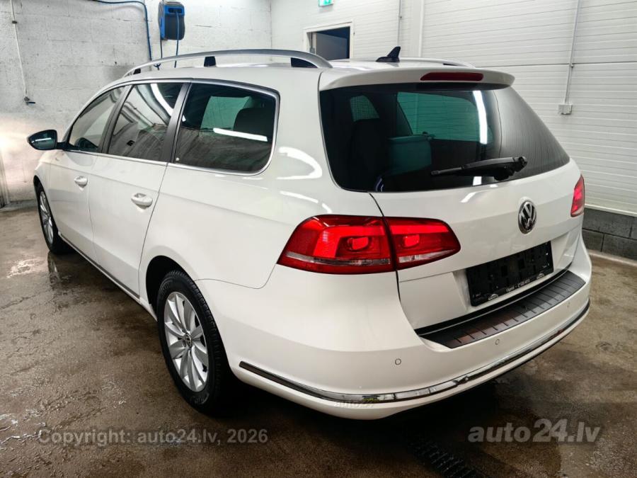 Balts Volkswagen Passat 2011 Viljandi, ar dzinēja tilpumu 2.00 L un nobraukumu 242 tūkst. km par 6190 €, foto 12 vietnē AUTOMOTO.COM.LV