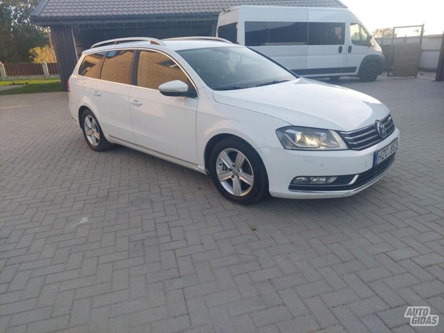 White Volkswagen Passat 2011 in Klaipeda, with an engine capacity of 2.00 L and mileage of 400 thousand km for 4300 €, photo 1 on AUTOMOTO.COM.LV