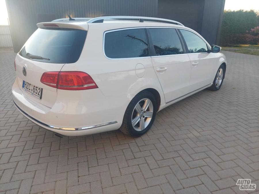 White Volkswagen Passat 2011 in Klaipeda, with an engine capacity of 2.00 L and mileage of 400 thousand km for 4300 €, photo 3 on AUTOMOTO.COM.LV