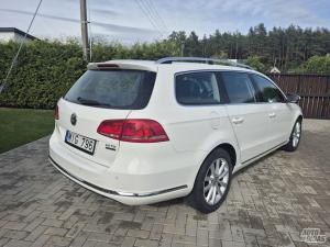 White Volkswagen Passat 2011 in Jonava, with an engine capacity of 2.00 L and mileage of 315 thousand km for 4000 €, photo 10 on AUTOMOTO.COM.LV