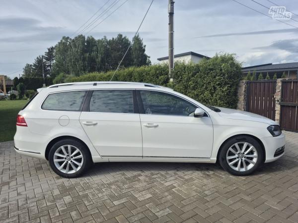 White Volkswagen Passat 2011 in Jonava, with an engine capacity of 2.00 L and mileage of 315 thousand km for 4000 €, photo 9 on AUTOMOTO.COM.LV