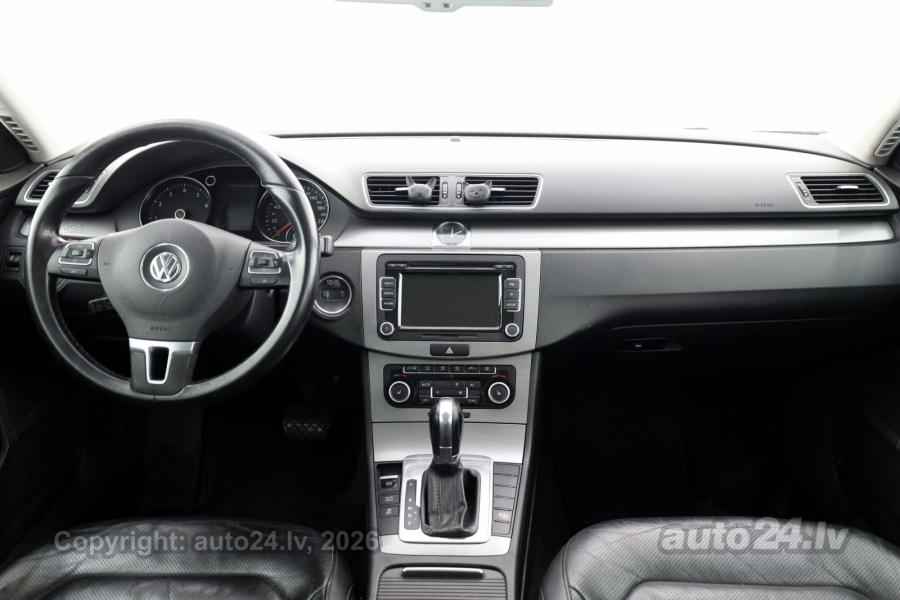 White Volkswagen Passat 2011 in Tallinn, with an engine capacity of 1.40 L and mileage of 335 thousand km for 899 €, photo 6 on AUTOMOTO.COM.LV