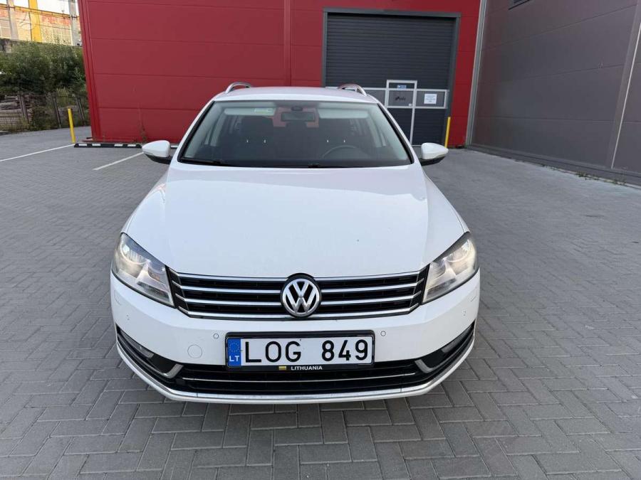Balts Volkswagen Passat 2011 Viļņa, ar dzinēja tilpumu 1.39 L un nobraukumu 199 tūkst. km par 2200 €, foto 3 vietnē AUTOMOTO.COM.LV
