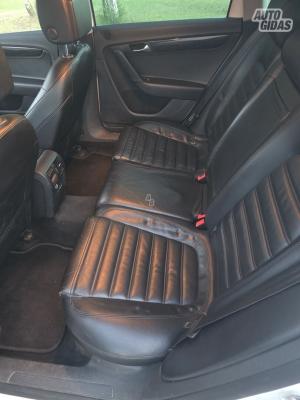 Balts Volkswagen Passat 2011 Šauļi, ar dzinēja tilpumu 1.40 L un nobraukumu 377 tūkst. km par 2200 €, foto 16 vietnē AUTOMOTO.COM.LV