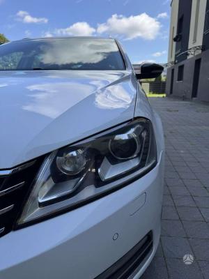 White Volkswagen Passat 2012 in Klaipeda, with an engine capacity of 1.97 L and mileage of 362 thousand km for 5900 €, photo 5 on AUTOMOTO.COM.LV