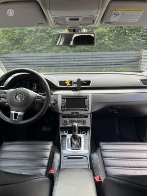 White Volkswagen Passat 2012 in Klaipeda, with an engine capacity of 1.97 L and mileage of 362 thousand km for 5900 €, photo 12 on AUTOMOTO.COM.LV