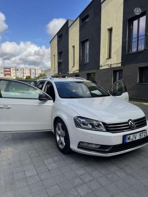 White Volkswagen Passat 2012 in Klaipeda, with an engine capacity of 1.97 L and mileage of 362 thousand km for 5900 €, photo 14 on AUTOMOTO.COM.LV