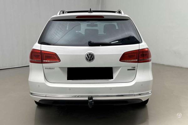 Balts Volkswagen Passat 2012 Viļņa, ar dzinēja tilpumu 1.39 L un nobraukumu 165 tūkst. km par 8954 €, foto 4 vietnē AUTOMOTO.COM.LV