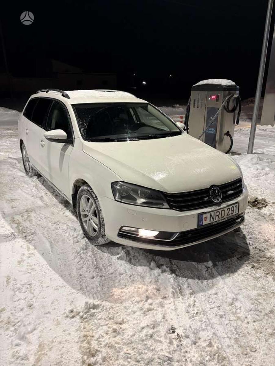 Balts Volkswagen Passat 2012 Palanga, ar dzinēja tilpumu 1.40 L un nobraukumu 286 tūkst. km par 3900 €, foto 1 vietnē AUTOMOTO.COM.LV