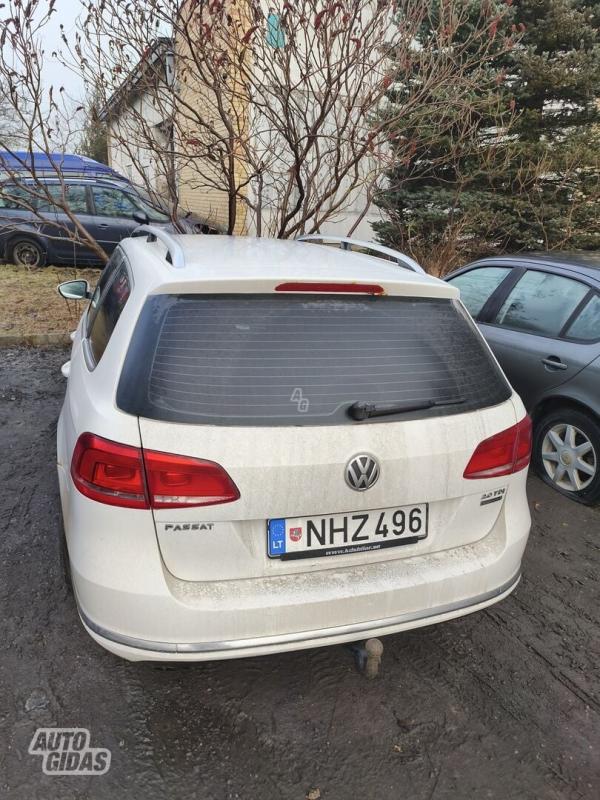 White Volkswagen Passat 2012 in Akmene, with an engine capacity of 2.00 L and mileage of 330 thousand km for 3200 €, photo 2 on AUTOMOTO.COM.LV