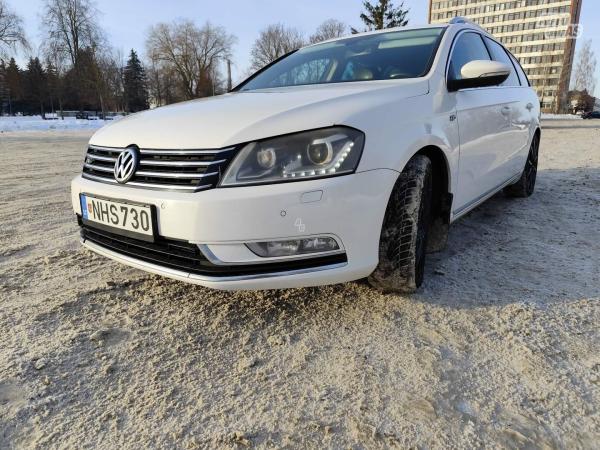 Белый Фольксваген Пассат 2012 в Алитус, объемом двигателя 2.00 л и пробегом 304 тыс. км за 5850 €, фото 1 на AUTOMOTO.COM.LV