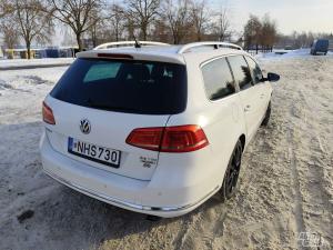 White Volkswagen Passat 2012 in Alytus, with an engine capacity of 2.00 L and mileage of 304 thousand km for 5850 €, photo 5 on AUTOMOTO.COM.LV