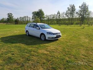 White Volkswagen Passat 2012 in Tartu, with an engine capacity of 1.60 L and mileage of 258 thousand km for 6990 €, photo  on AUTOMOTO.COM.LV