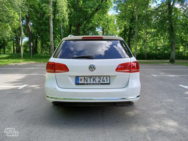 White Volkswagen Passat 2012 in Alytus, with an engine capacity of 2.00 L and mileage of 412 thousand km for 5600 €, photo 5 on AUTOMOTO.COM.LV