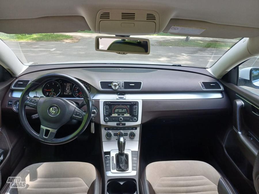 Balts Volkswagen Passat 2012 Alīta, ar dzinēja tilpumu 2.00 L un nobraukumu 412 tūkst. km par 5600 €, foto 12 vietnē AUTOMOTO.COM.LV
