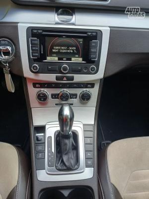 Balts Volkswagen Passat 2012 Alīta, ar dzinēja tilpumu 2.00 L un nobraukumu 412 tūkst. km par 5600 €, foto 14 vietnē AUTOMOTO.COM.LV