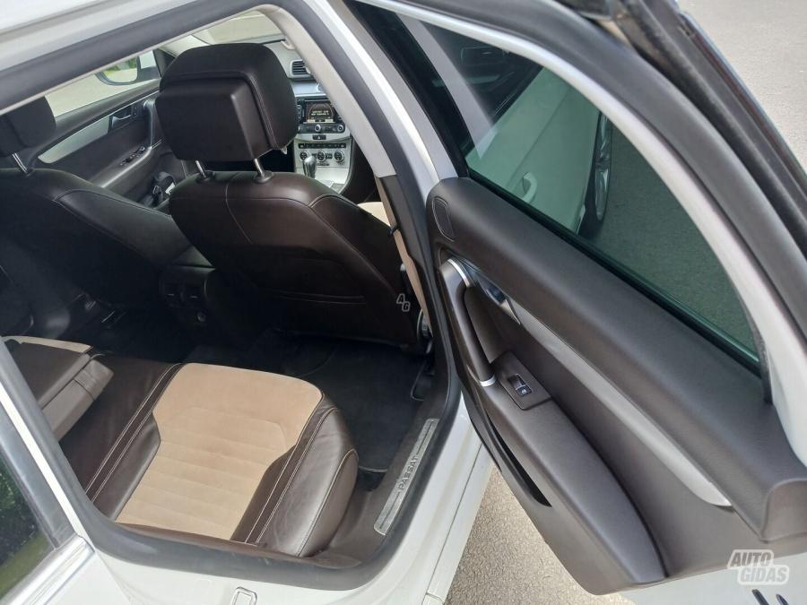 Balts Volkswagen Passat 2012 Alīta, ar dzinēja tilpumu 2.00 L un nobraukumu 412 tūkst. km par 5600 €, foto 17 vietnē AUTOMOTO.COM.LV