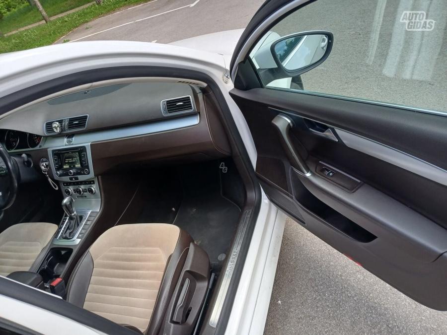 Balts Volkswagen Passat 2012 Alīta, ar dzinēja tilpumu 2.00 L un nobraukumu 412 tūkst. km par 5600 €, foto 18 vietnē AUTOMOTO.COM.LV