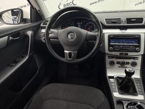 Белый Фольксваген Пассат 2012 в Авиженяй, объемом двигателя 1.60 л и пробегом 298 тыс. км за 4200 €, фото 14 на AUTOMOTO.COM.LV
