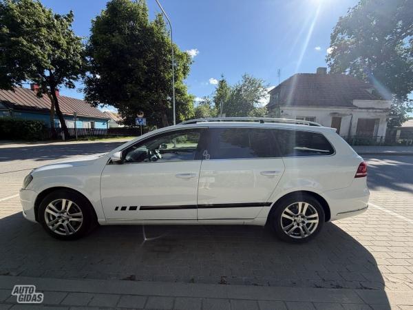 White Volkswagen Passat 2012 in Ukmerge, with an engine capacity of 2.00 L and mileage of 379 thousand km for 4700 €, photo 4 on AUTOMOTO.COM.LV