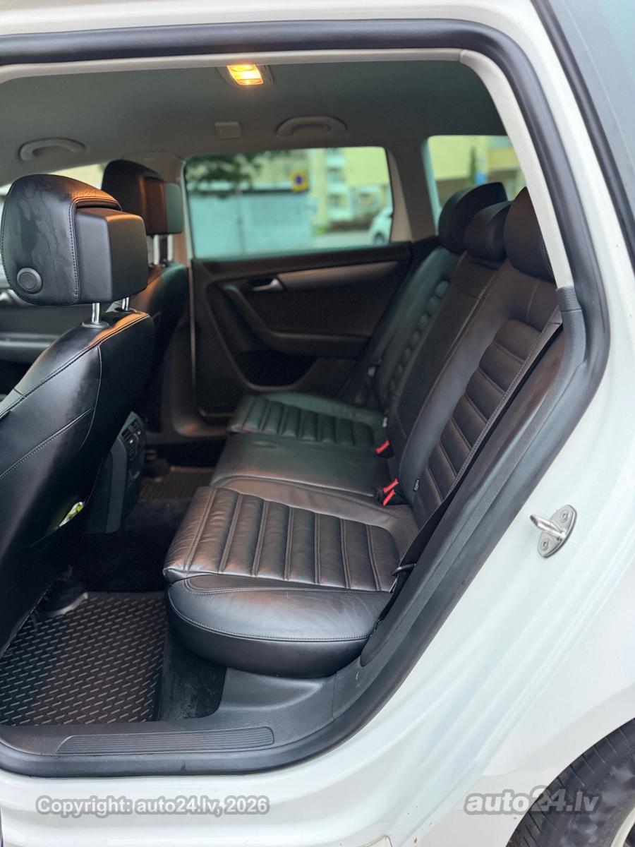 White Volkswagen Passat 2012 in Tallinn, with an engine capacity of 2.00 L and mileage of 184 thousand km for 7698 €, photo 7 on AUTOMOTO.COM.LV