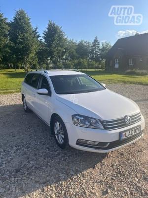 Balts Volkswagen Passat 2012 Viļņa, ar dzinēja tilpumu 1.40 L un nobraukumu 375 tūkst. km par 2200 €, foto  vietnē AUTOMOTO.COM.LV