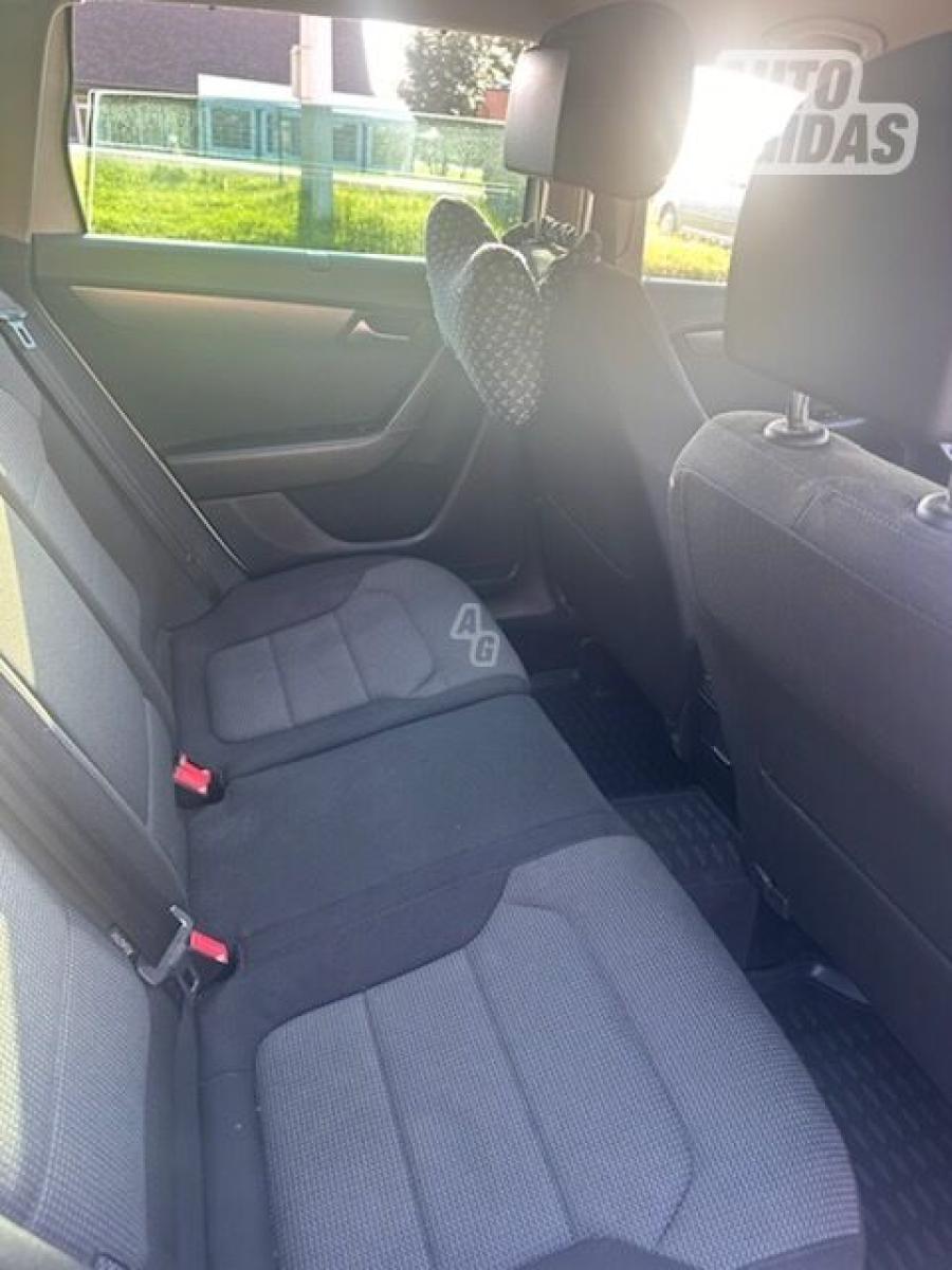 Balts Volkswagen Passat 2012 Viļņa, ar dzinēja tilpumu 1.40 L un nobraukumu 375 tūkst. km par 2200 €, foto 6 vietnē AUTOMOTO.COM.LV