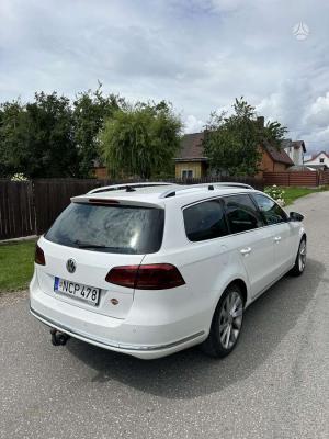 White Volkswagen Passat 2012 in Vilnius, with an engine capacity of 1.97 L and mileage of 305 thousand km for 5750 €, photo 6 on AUTOMOTO.COM.LV