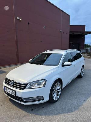 White Volkswagen Passat 2012 in Vilnius, with an engine capacity of 1.97 L and mileage of 305 thousand km for 5750 €, photo 21 on AUTOMOTO.COM.LV
