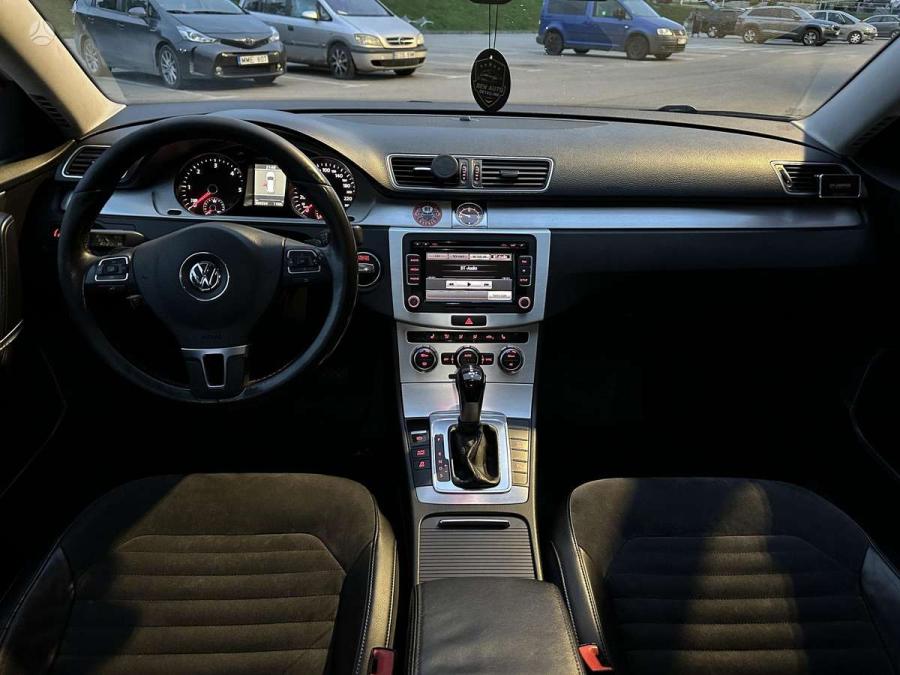 White Volkswagen Passat 2012 in Vilnius, with an engine capacity of 1.97 L and mileage of 305 thousand km for 5750 €, photo 24 on AUTOMOTO.COM.LV