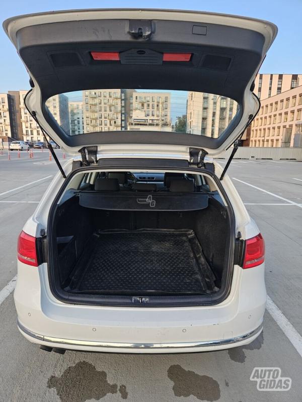 Balts Volkswagen Passat 2012 Viļņa, ar dzinēja tilpumu 2.00 L un nobraukumu 379 tūkst. km par 3650 €, foto 8 vietnē AUTOMOTO.COM.LV