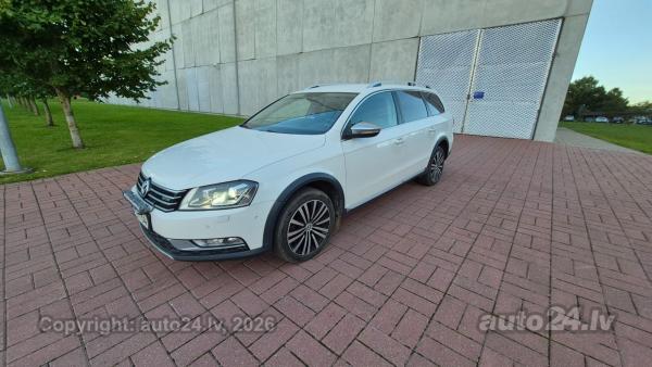 White Volkswagen Passat 2012 in Tartu, with an engine capacity of 2.00 L and mileage of 390 thousand km for 4400 €, photo 1 on AUTOMOTO.COM.LV