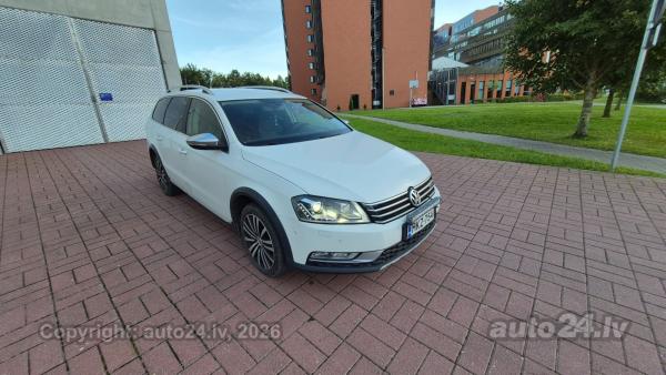 White Volkswagen Passat 2012 in Tartu, with an engine capacity of 2.00 L and mileage of 390 thousand km for 4400 €, photo 4 on AUTOMOTO.COM.LV