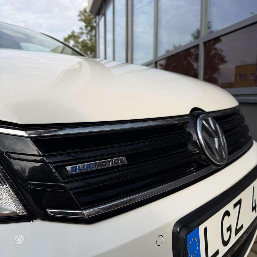Balts Volkswagen Passat 2012 Kaišiadorys, ar dzinēja tilpumu 2.00 L un nobraukumu 298 tūkst. km par 3650 €, foto 20 vietnē AUTOMOTO.COM.LV