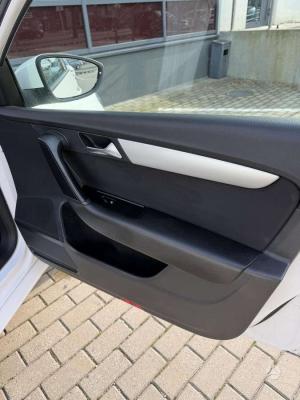 Balts Volkswagen Passat 2012 Kaišiadorys, ar dzinēja tilpumu 2.00 L un nobraukumu 298 tūkst. km par 3650 €, foto 21 vietnē AUTOMOTO.COM.LV