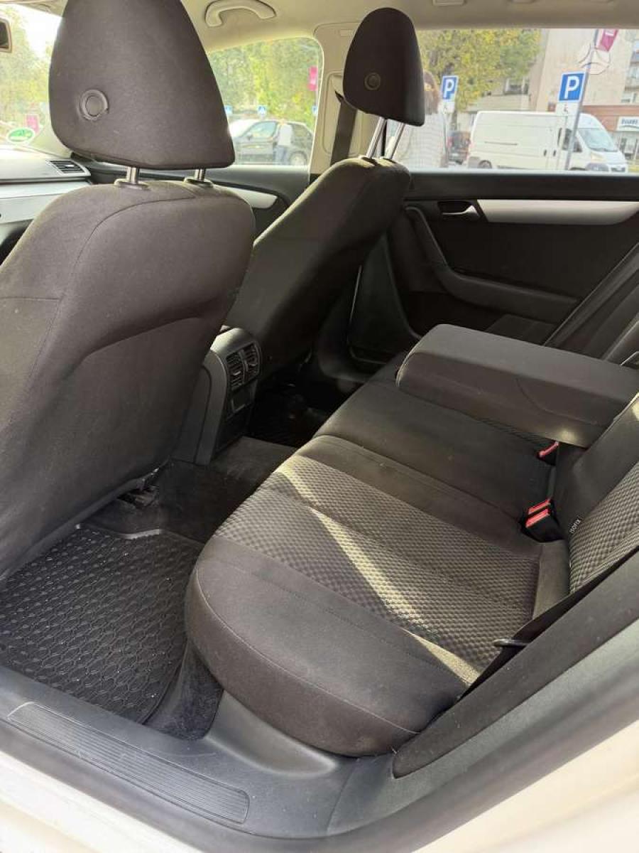 Balts Volkswagen Passat 2012 Kaišiadorys, ar dzinēja tilpumu 2.00 L un nobraukumu 298 tūkst. km par 3650 €, foto 23 vietnē AUTOMOTO.COM.LV
