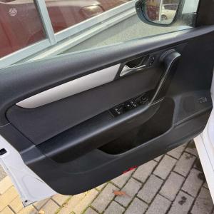 Balts Volkswagen Passat 2012 Kaišiadorys, ar dzinēja tilpumu 2.00 L un nobraukumu 298 tūkst. km par 3650 €, foto 24 vietnē AUTOMOTO.COM.LV