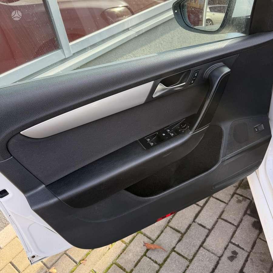 Balts Volkswagen Passat 2012 Kaišiadorys, ar dzinēja tilpumu 2.00 L un nobraukumu 298 tūkst. km par 3650 €, foto 24 vietnē AUTOMOTO.COM.LV