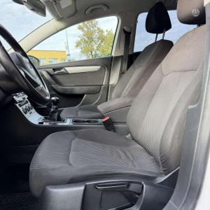 Balts Volkswagen Passat 2012 Kaišiadorys, ar dzinēja tilpumu 2.00 L un nobraukumu 298 tūkst. km par 3650 €, foto 28 vietnē AUTOMOTO.COM.LV