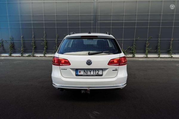 Balts Volkswagen Passat 2013 Klaipėda, ar dzinēja tilpumu 1.60 L un nobraukumu 343 tūkst. km par 6000 €, foto 4 vietnē AUTOMOTO.COM.LV