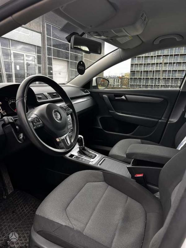 Balts Volkswagen Passat 2013 Klaipėda, ar dzinēja tilpumu 1.60 L un nobraukumu 340 tūkst. km par 6000 €, foto 7 vietnē AUTOMOTO.COM.LV