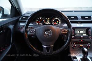 Balts Volkswagen Passat 2013 Tallina, ar dzinēja tilpumu 1.40 L un nobraukumu 242 tūkst. km par 5670 €, foto 14 vietnē AUTOMOTO.COM.LV