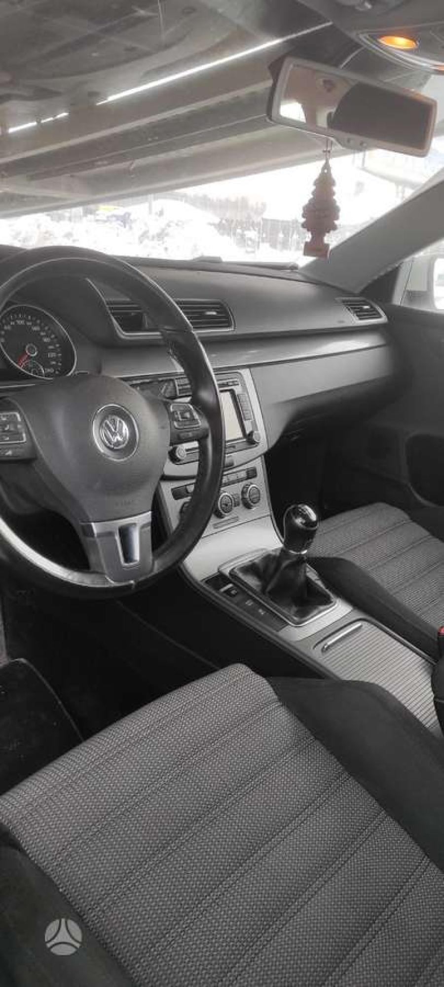 Balts Volkswagen Passat 2013 Tauragė, ar dzinēja tilpumu 1.40 L un nobraukumu 200 tūkst. km par 3950 €, foto 2 vietnē AUTOMOTO.COM.LV