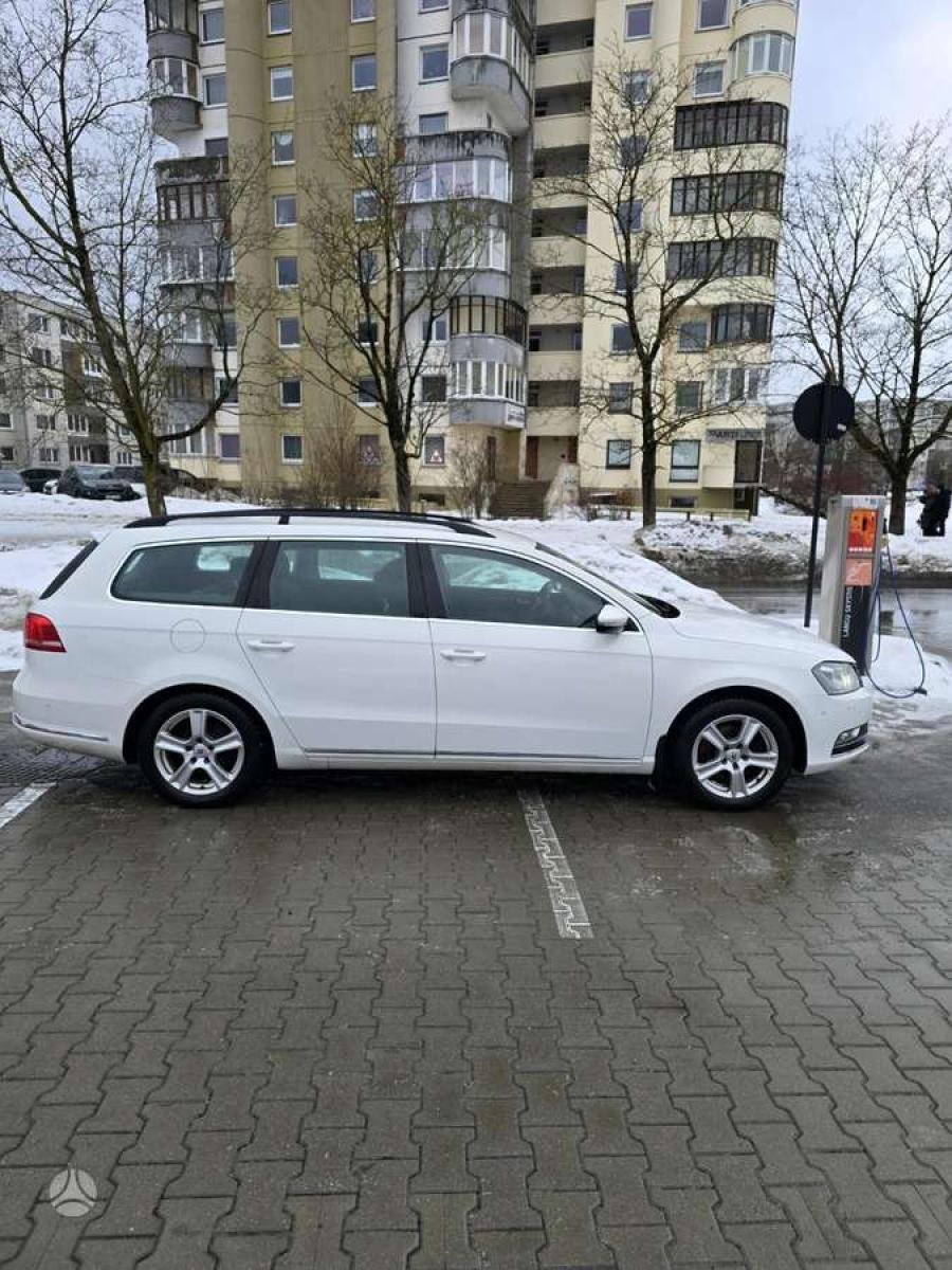 Balts Volkswagen Passat 2013 Viļņa, ar dzinēja tilpumu 1.97 L un nobraukumu 236 tūkst. km par 6750 €, foto 4 vietnē AUTOMOTO.COM.LV