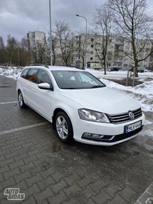 Balts Volkswagen Passat 2013 Viļņa, ar dzinēja tilpumu 2.00 L un nobraukumu 236 tūkst. km par 6750 €, foto  vietnē AUTOMOTO.COM.LV