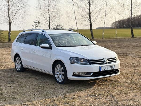 Balts Volkswagen Passat 2013 Šakiai, ar dzinēja tilpumu 2.00 L un nobraukumu 278 tūkst. km par 5400 €, foto 1 vietnē AUTOMOTO.COM.LV